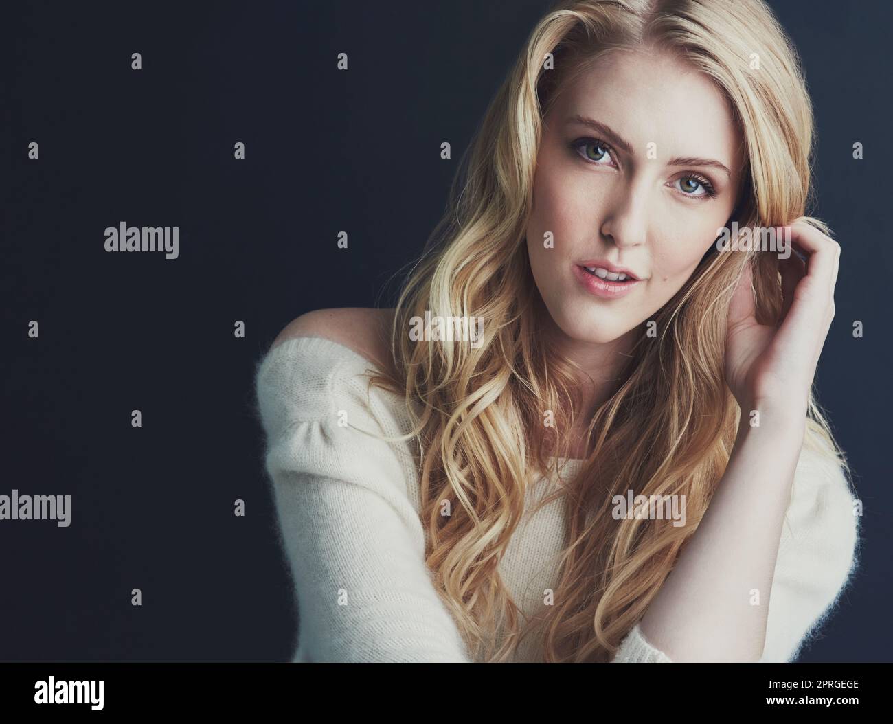 Captivating pose hi-res stock photography and images - Alamy