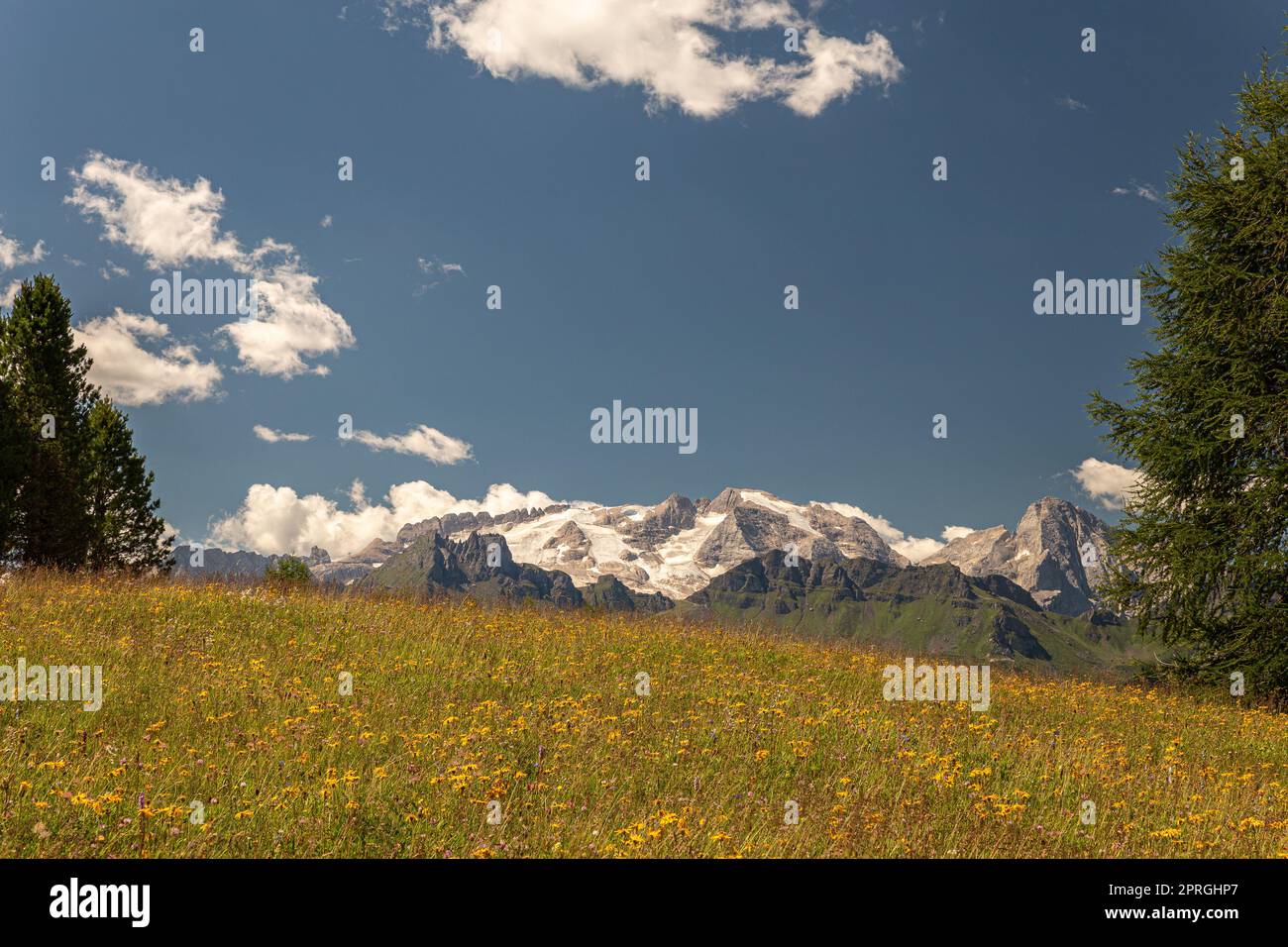 Dolomiti Alps in Alta Badia landscape amd peaks view, Trentino Alto ...