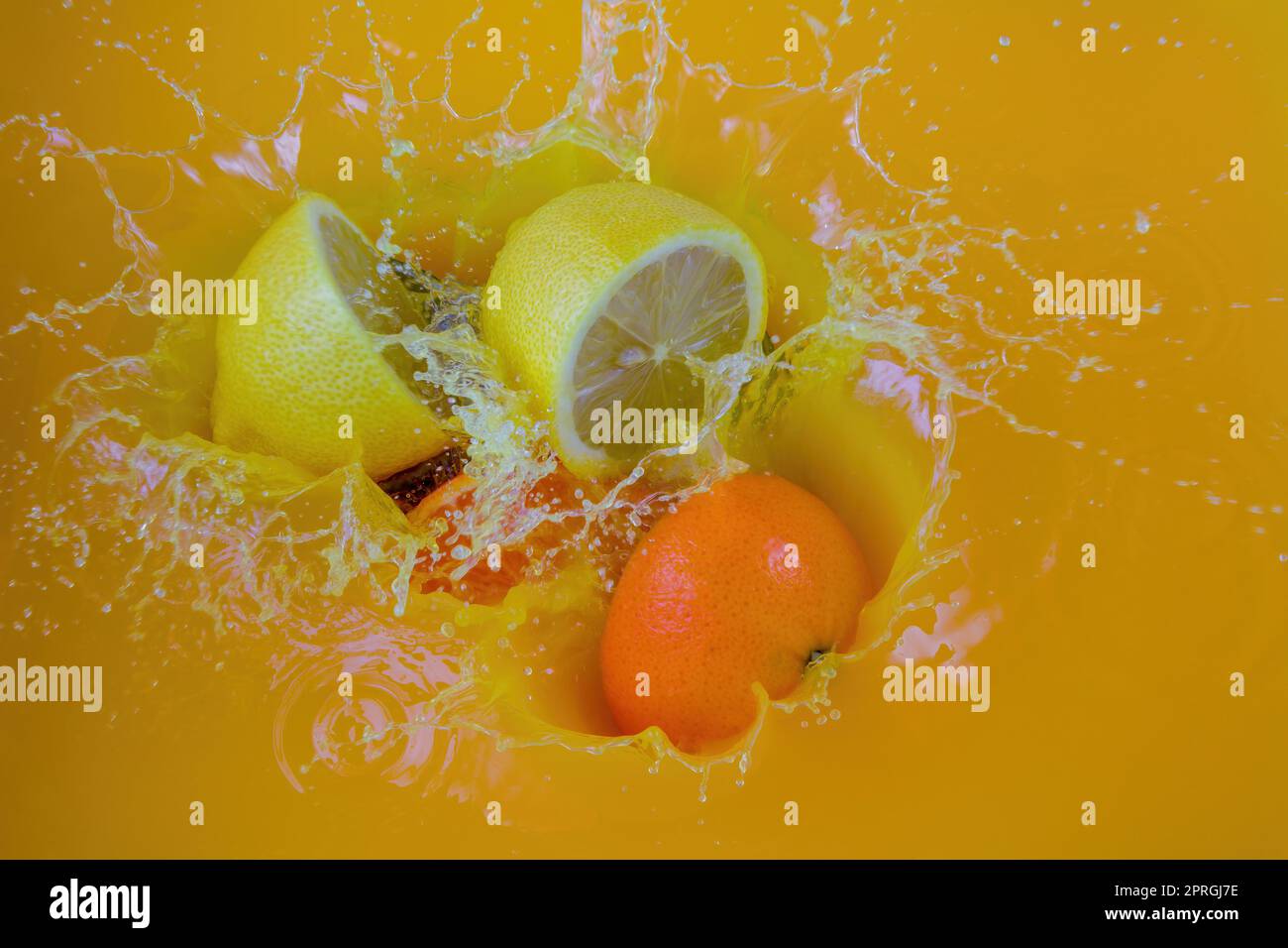 orange juice lemon splash fruit drink citrus splashing juicy tropical drops Stock Photo - Alamy