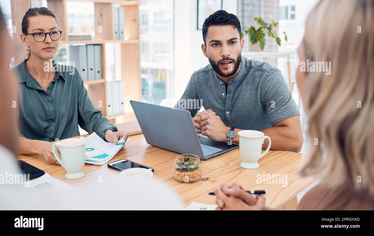 Team listening hi-res stock photography and images - Alamy