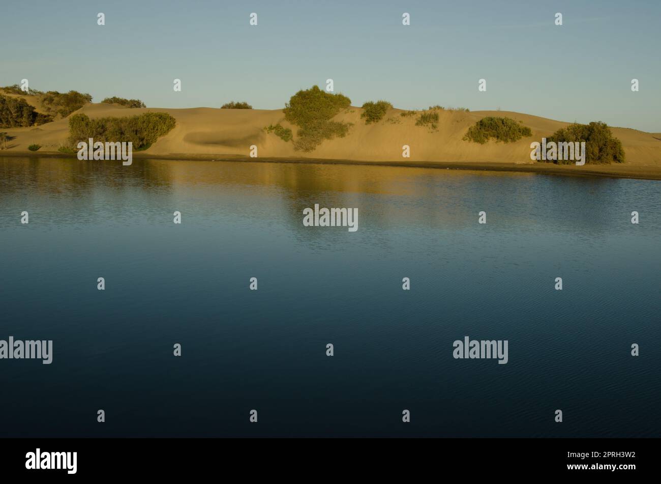 Sand pond hi-res stock photography and images - Alamy