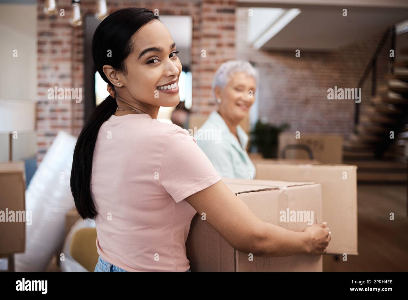 Elderly moving house hi-res stock photography and images - Alamy