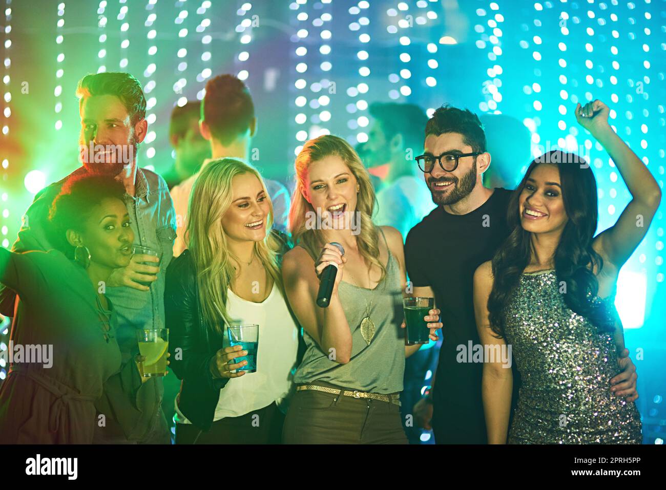 Female singing group hi-res stock photography and images - Alamy