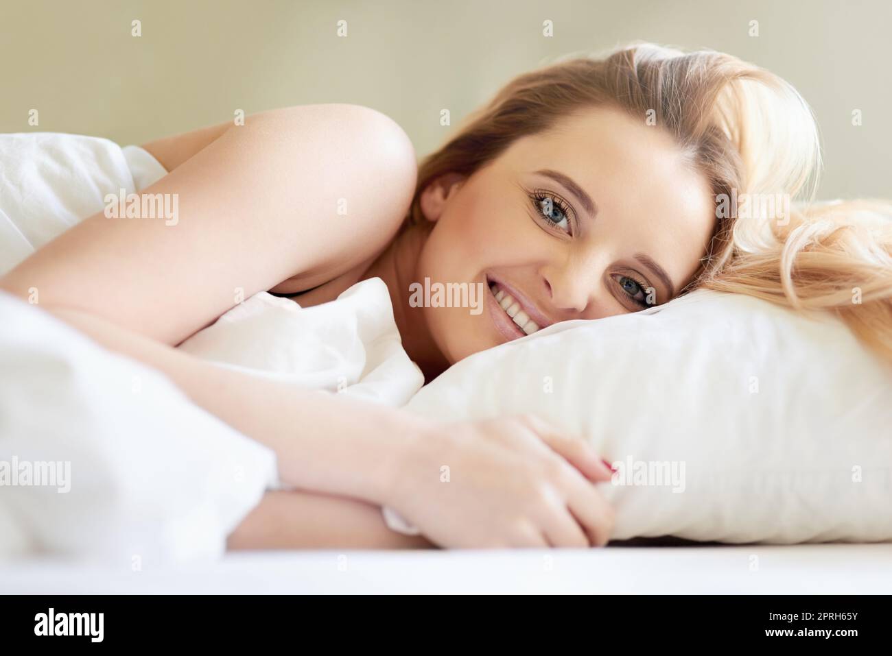 Laid back woman hi-res stock photography and images - Alamy