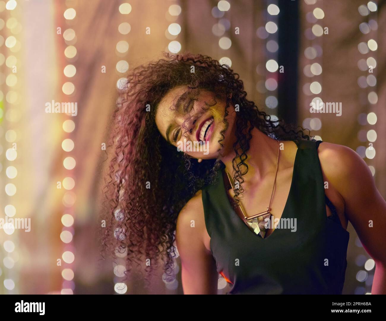 Woman dancing in a nightclub hi-res stock photography and images - Alamy