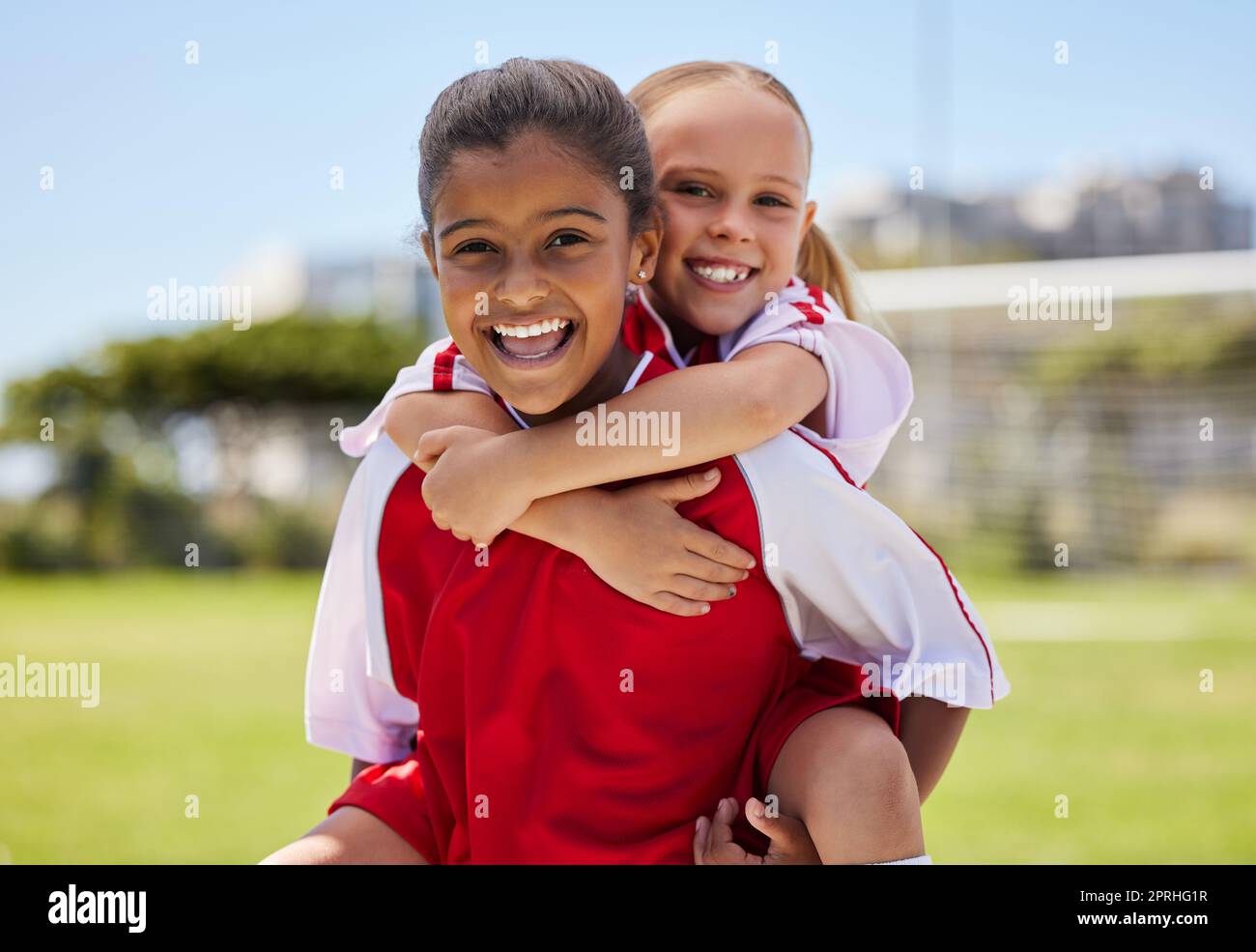 Embracin hi-res stock photography and images - Alamy