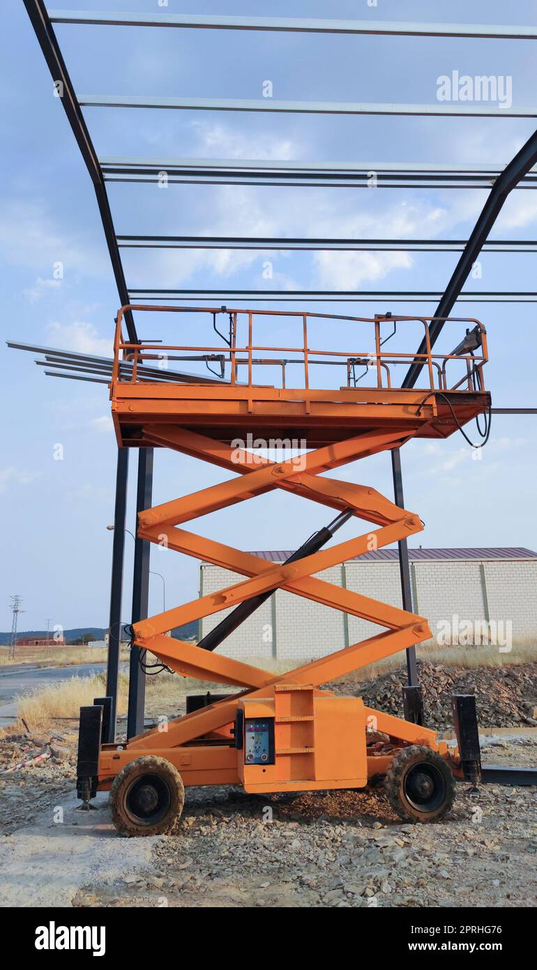 Platform building hi-res stock photography and images - Alamy