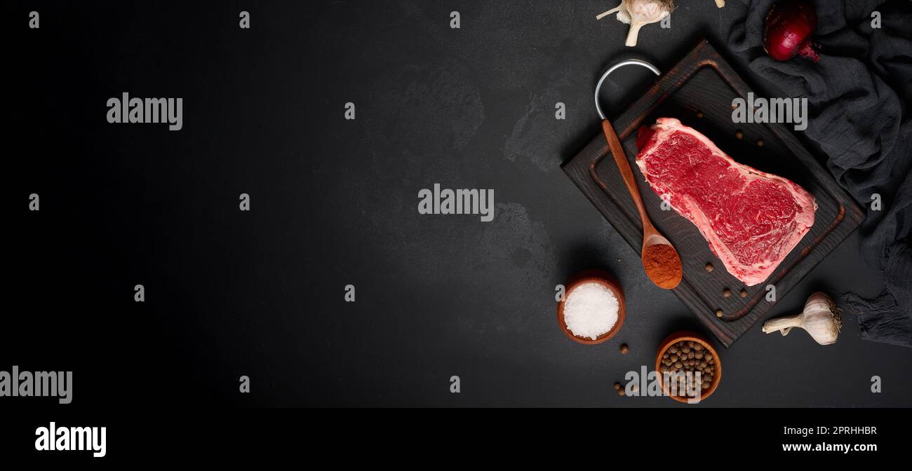 Meat on the bone hi-res stock photography and images - Alamy