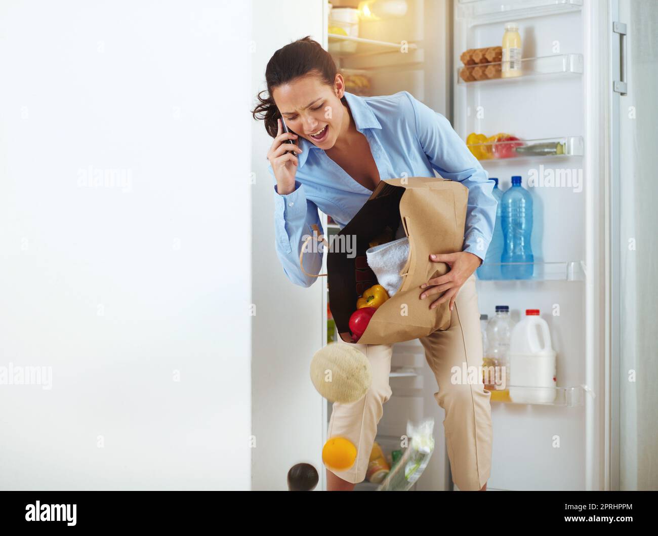 Carrying a fridge hi-res stock photography and images - Alamy