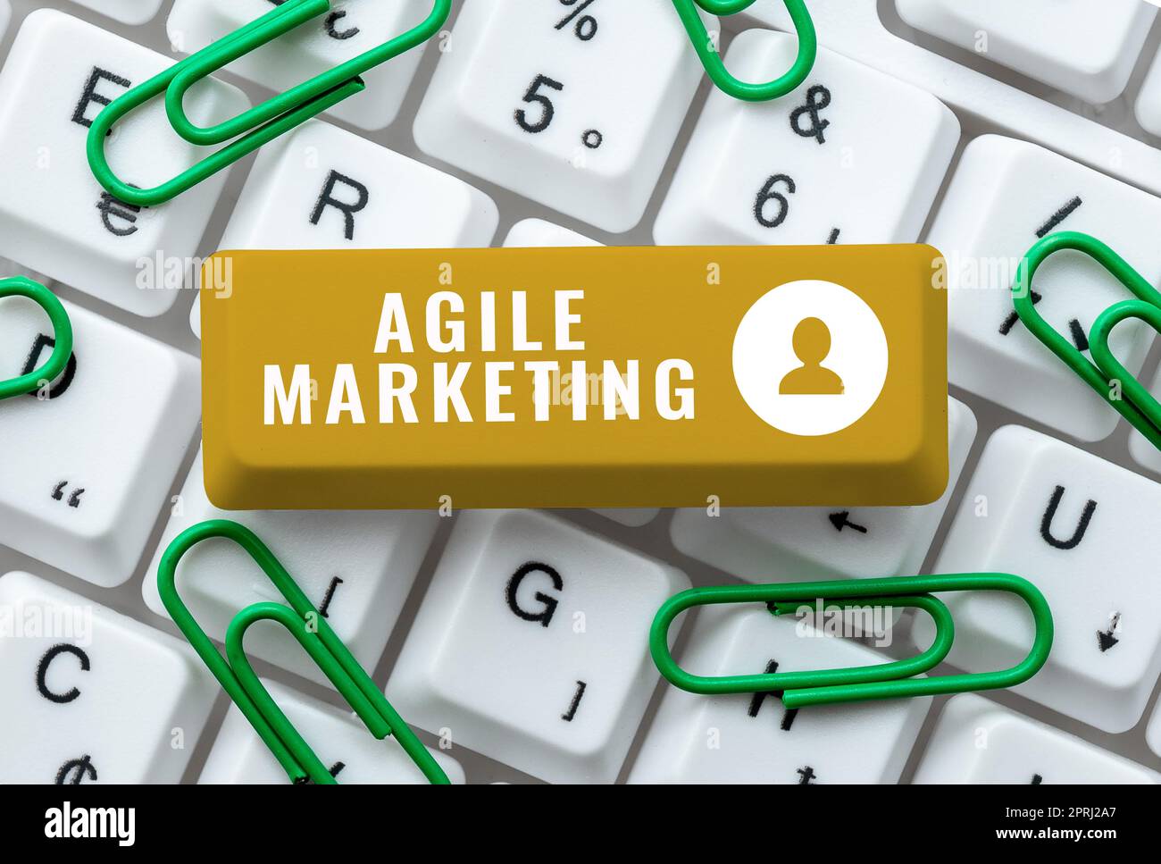 Illuminati hand symbol hi-res stock photography and images - Alamy