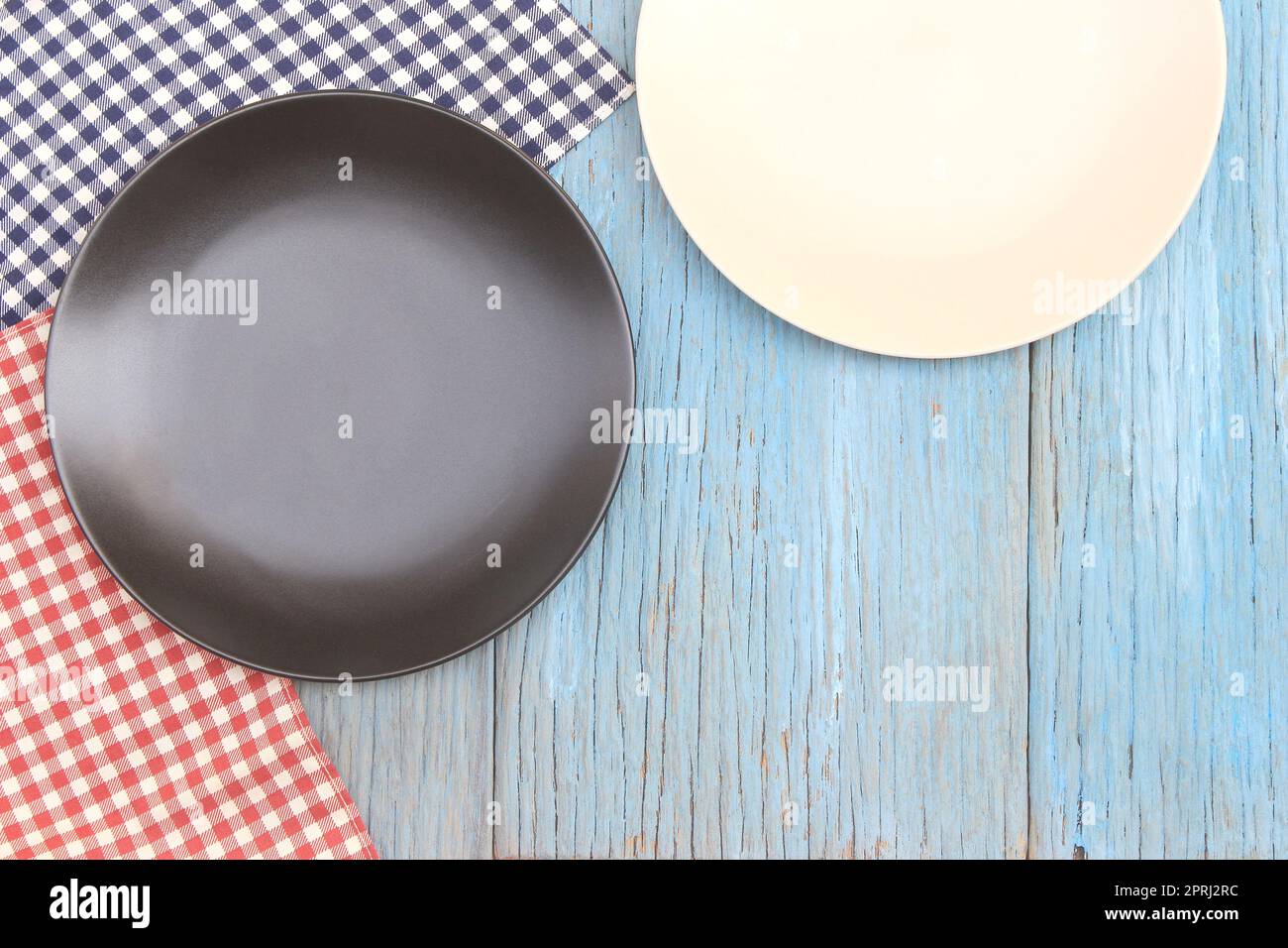 Black tablecloth hi-res stock photography and images - Alamy