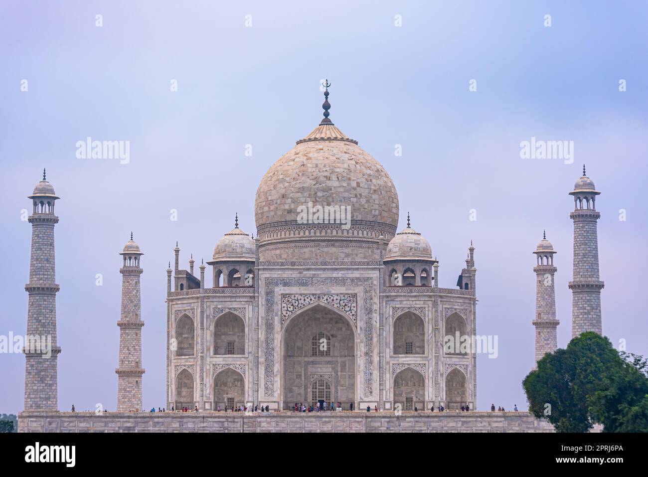 The Taj Mahal perspective 1 Stock Photo - Alamy