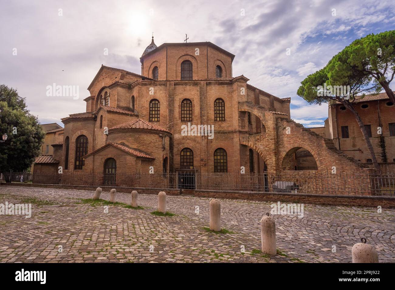 Basilica di San Vitale, one of the most important examples of early ...