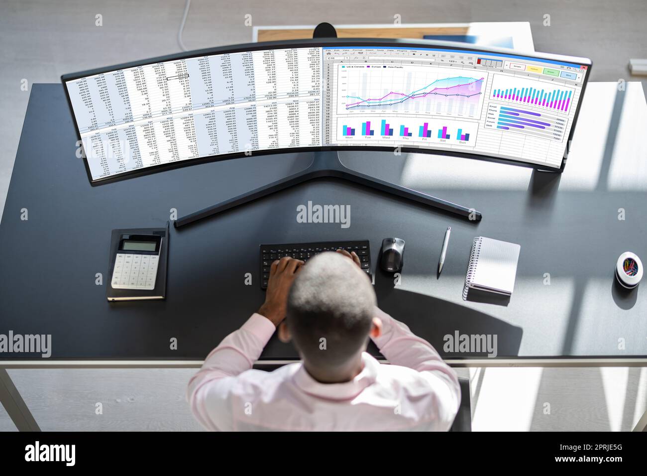 African American Business Data Analyst Using Analytics Software Stock ...