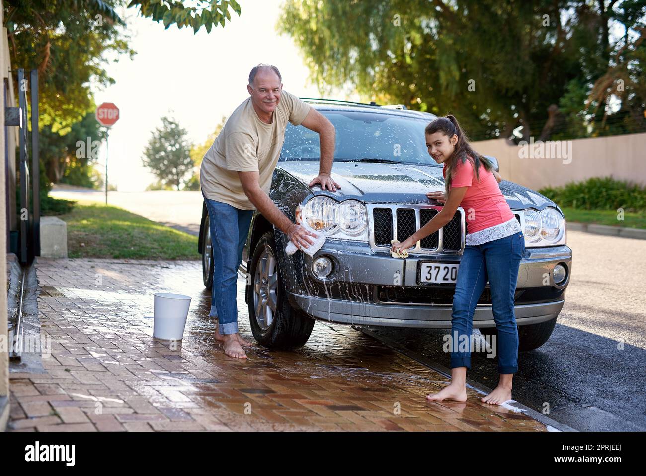 Carwash children hi-res stock photography and images - Alamy