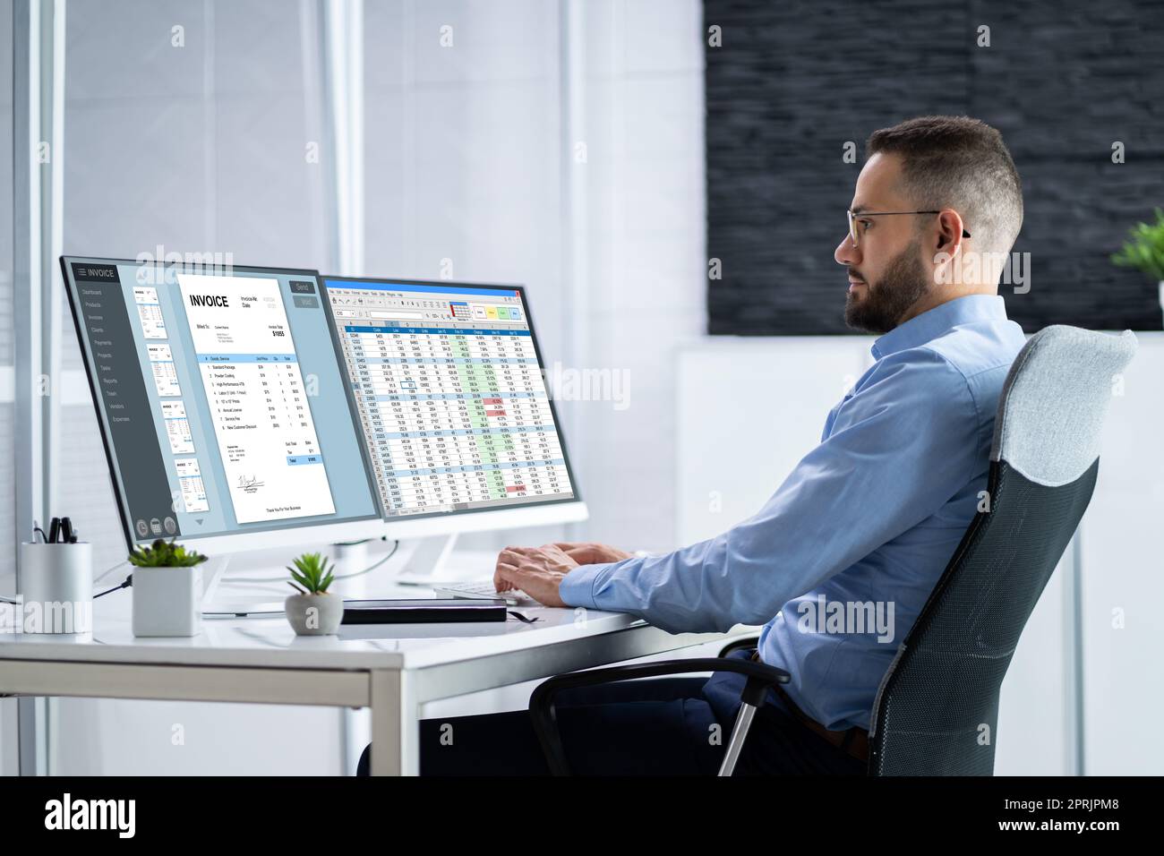 Digital Electronic Bill And Accountant E Invoice Stock Photo - Alamy