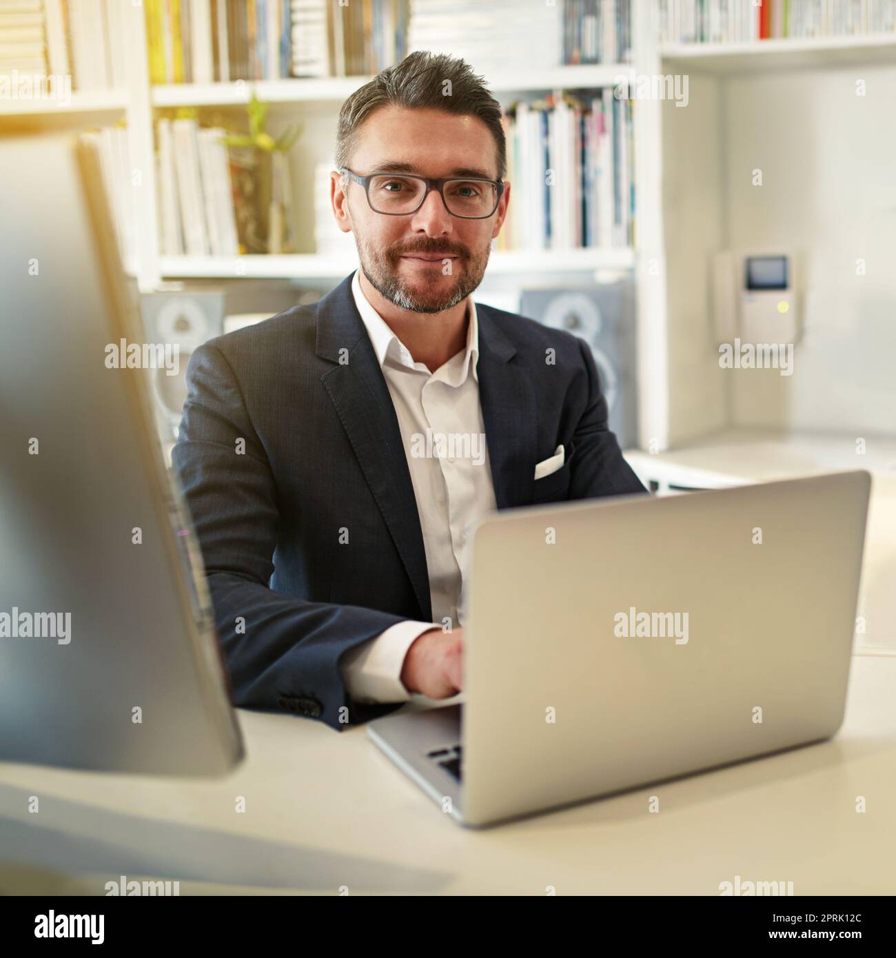 Office technology tools hi-res stock photography and images - Alamy