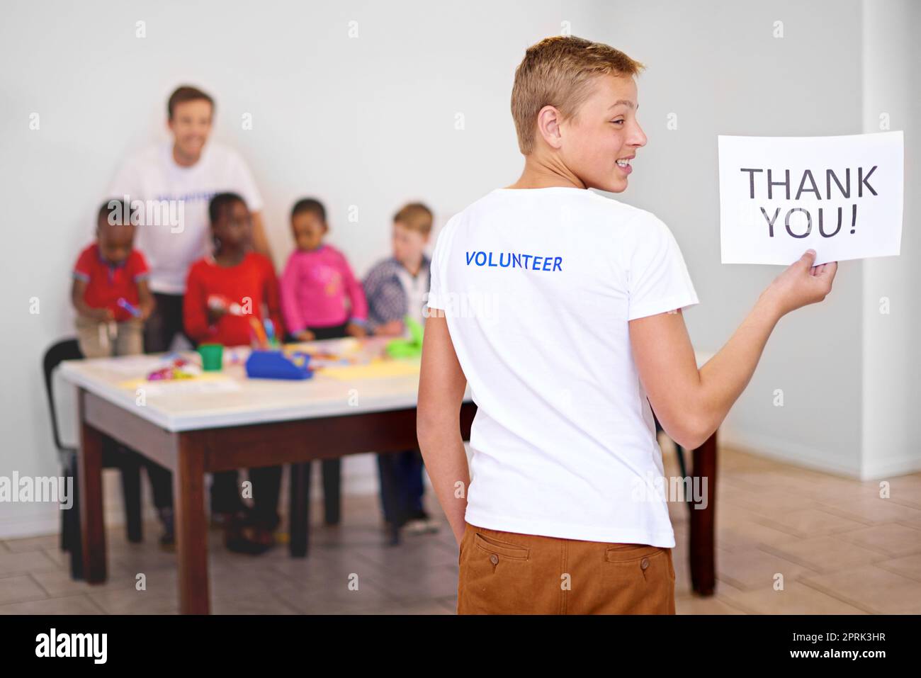 Teen boy volunteers hi-res stock photography and images - Alamy