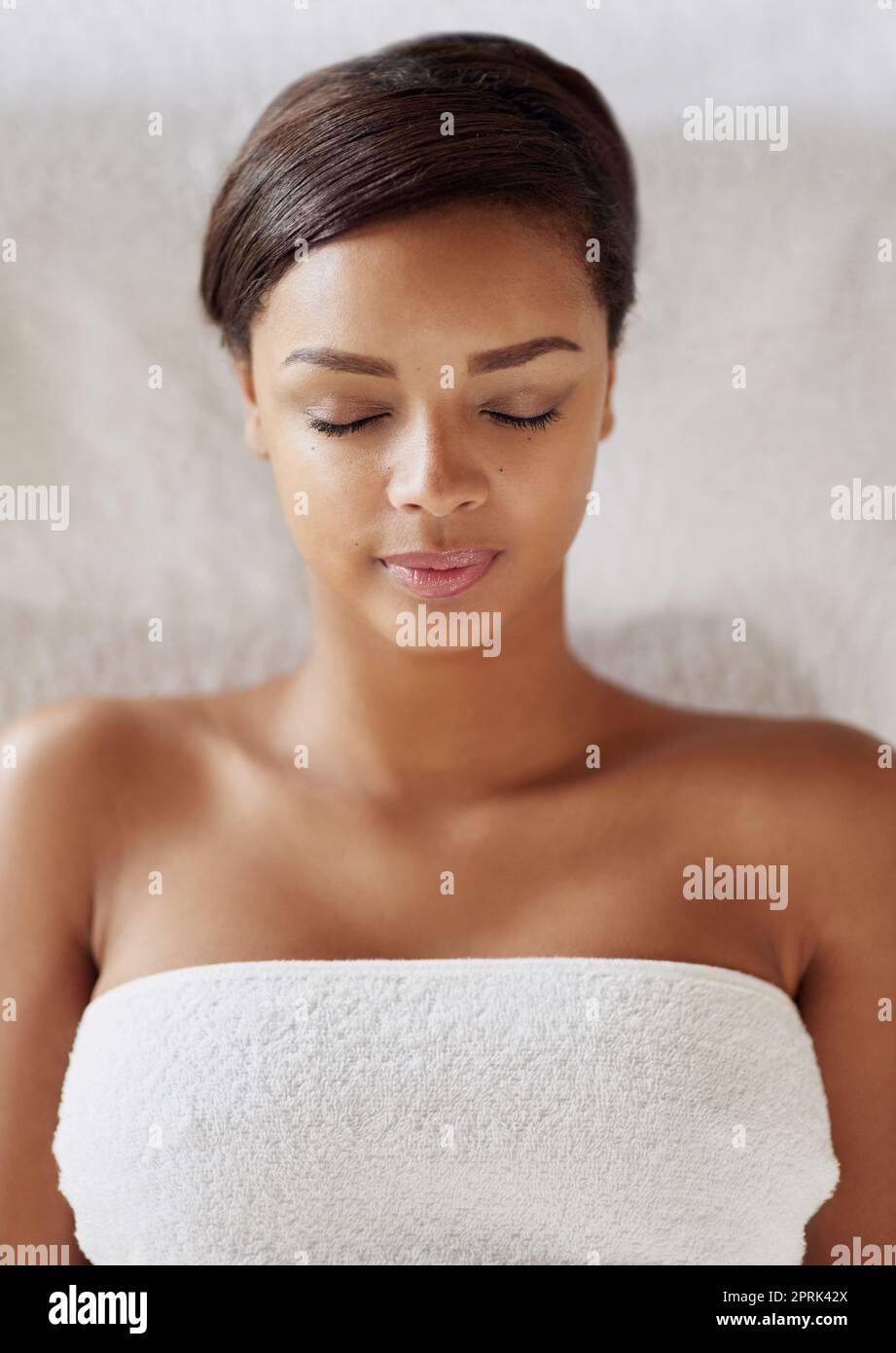 Woman being pampered hi-res stock photography and images - Alamy
