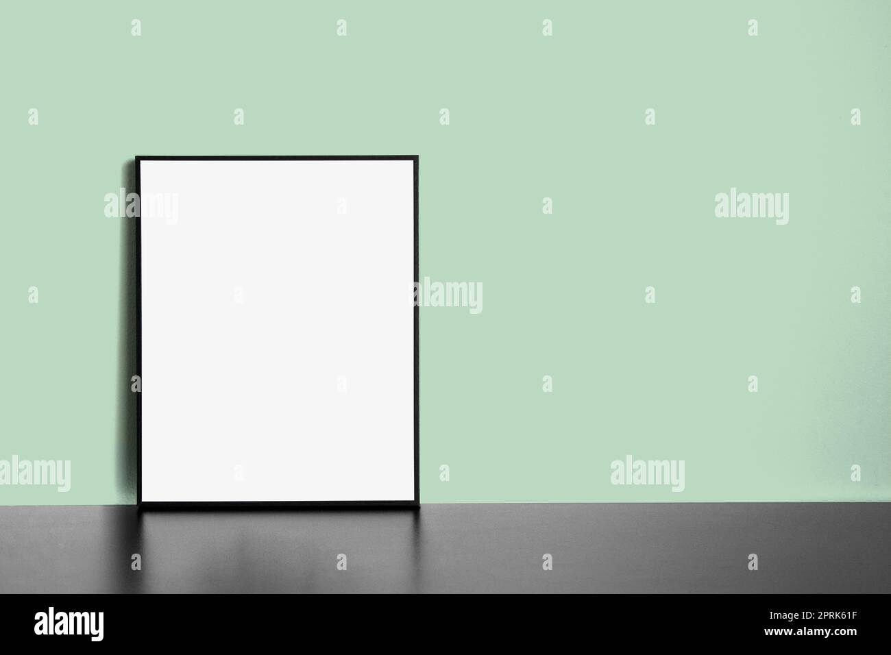 Photo frame green screen hi-res stock photography and images - Alamy