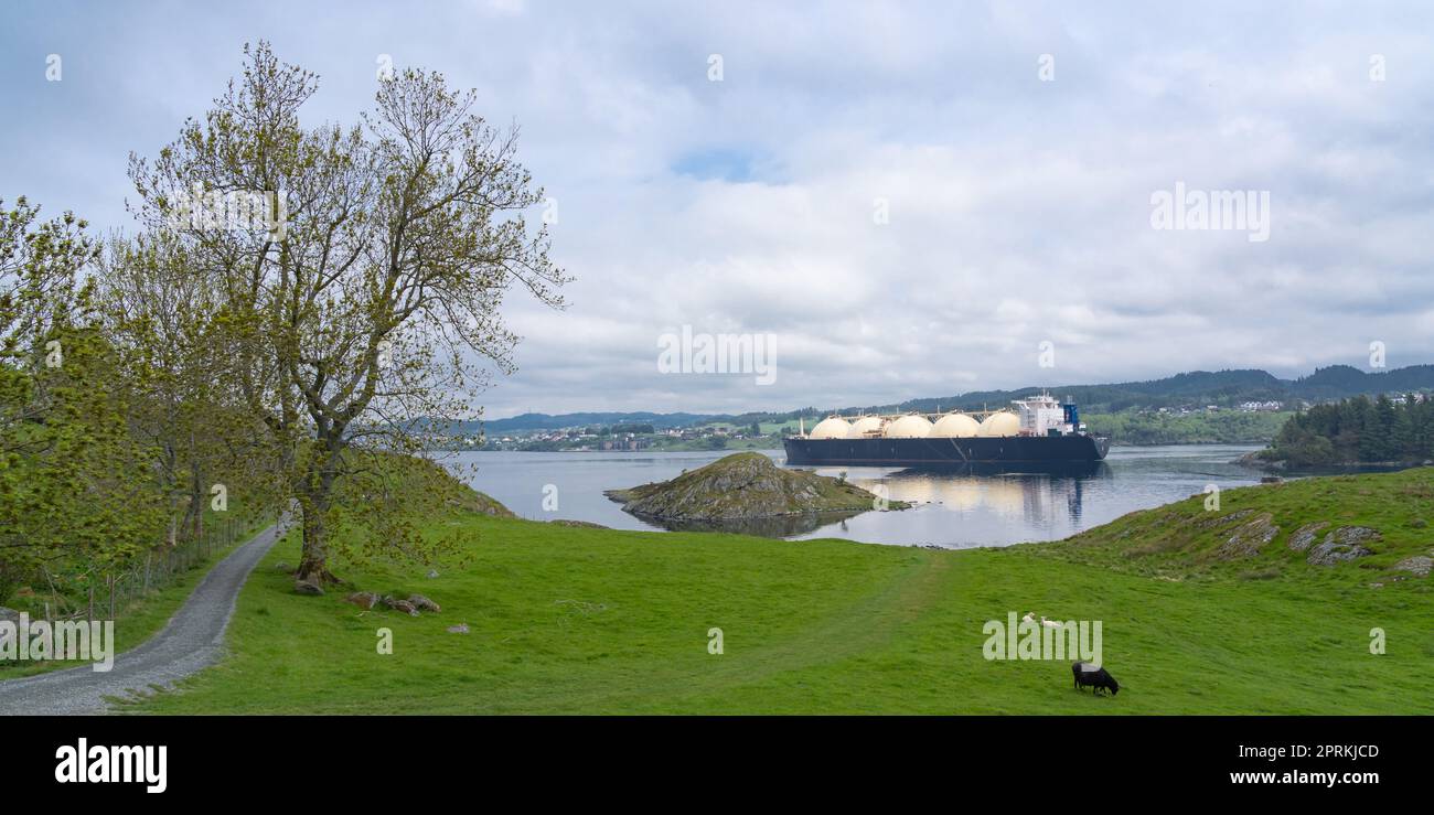 Natural gas tank norway hi-res stock photography and images - Alamy