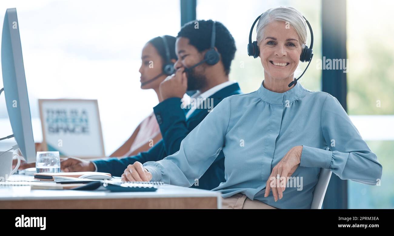 Elderly customer desk hi-res stock photography and images - Alamy