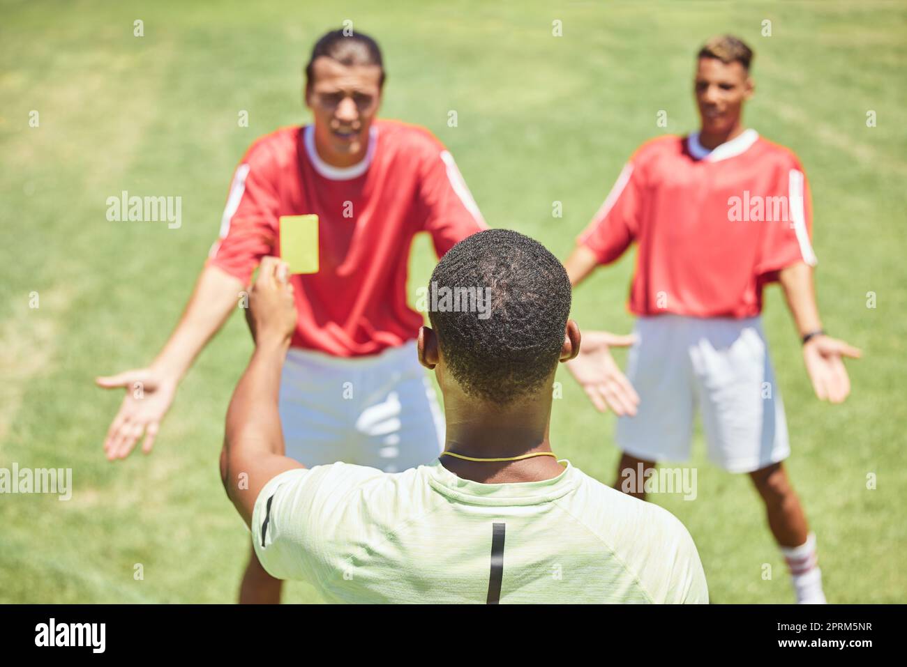 Referee booking soccer football man hi-res stock photography and images ...