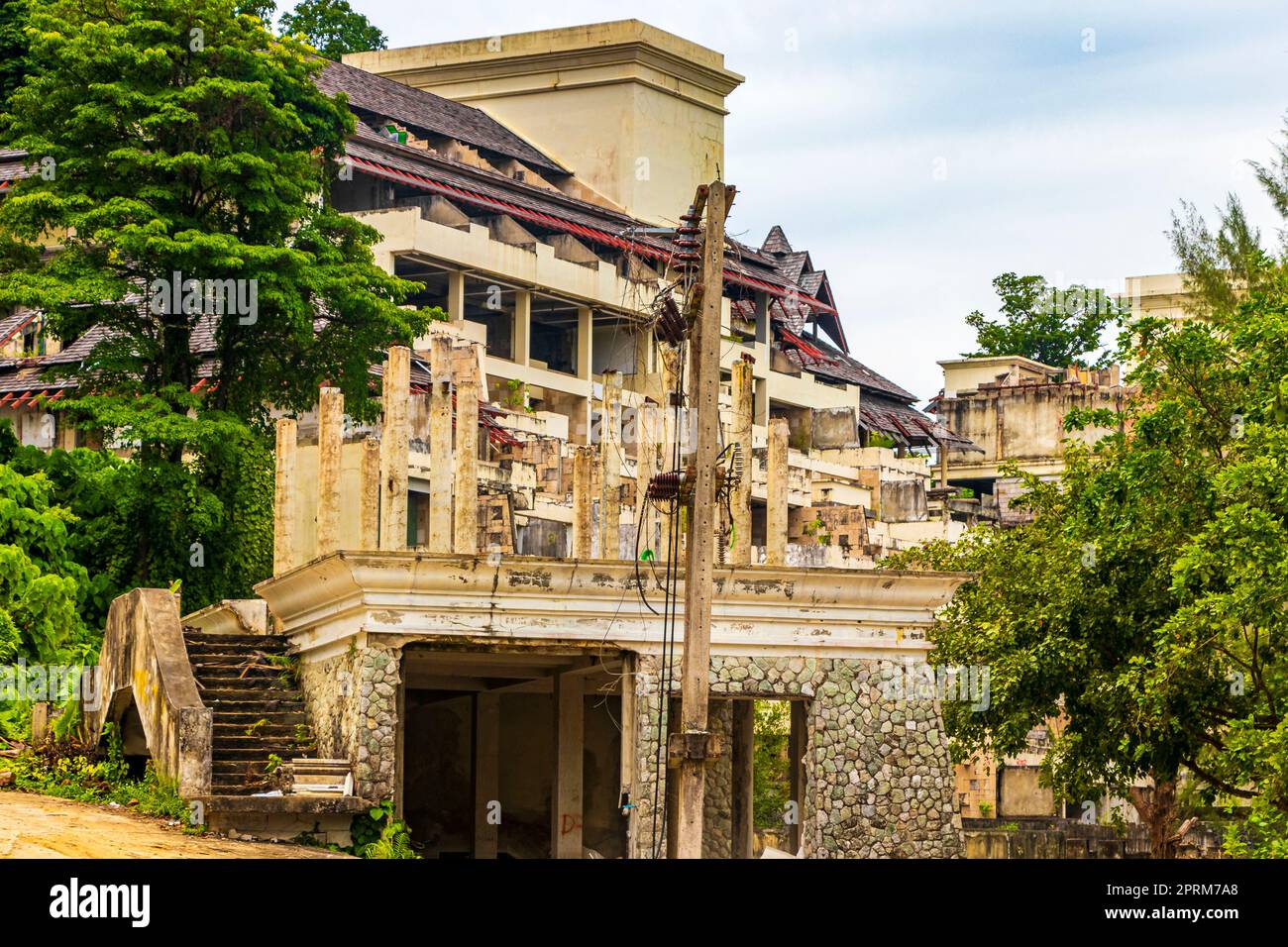 Huge horrible abandoned hotel and resort ruins in Naithon Beach Sakhu ...
