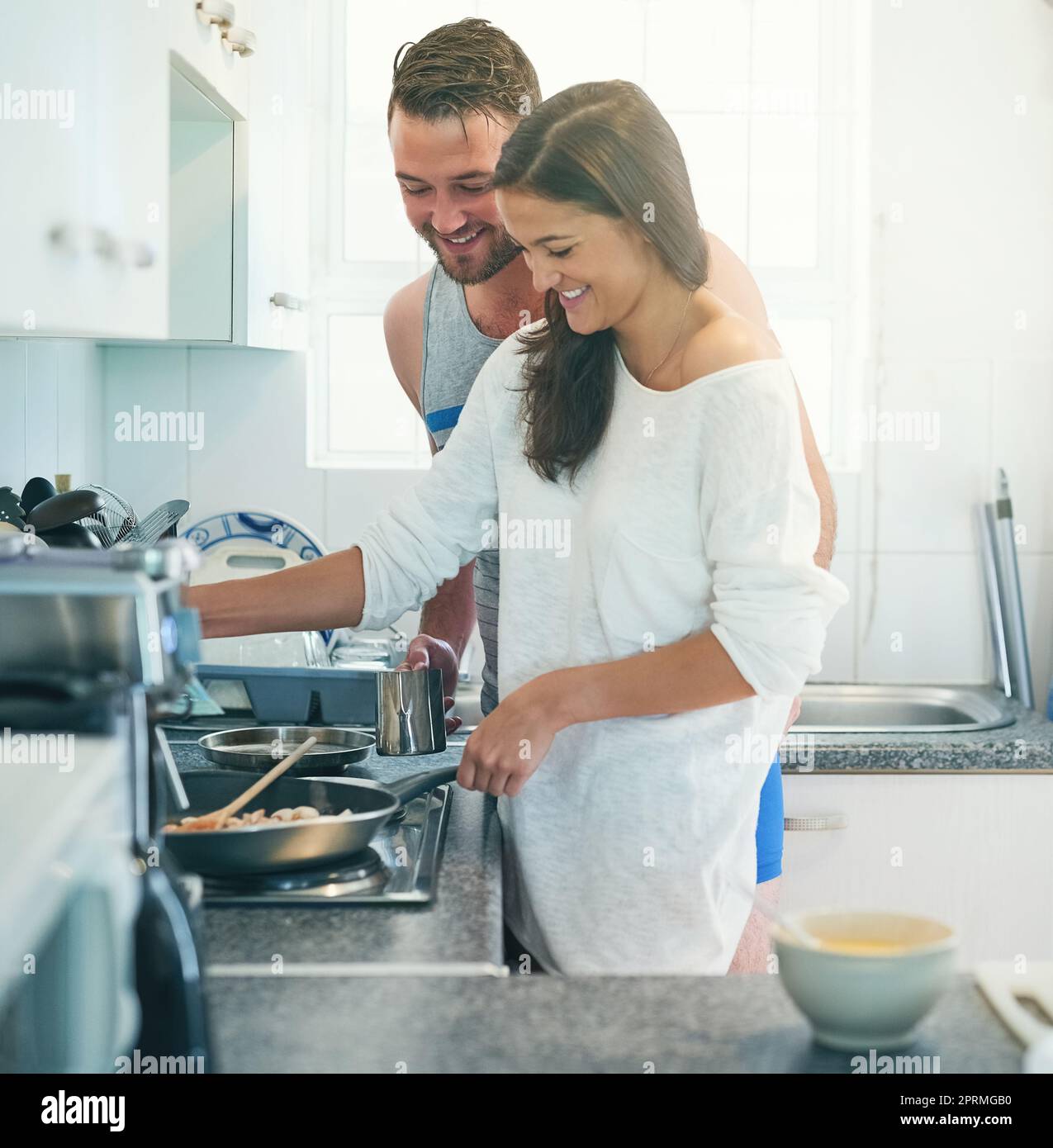 Kitchen kiss hi-res stock photography and images - Alamy