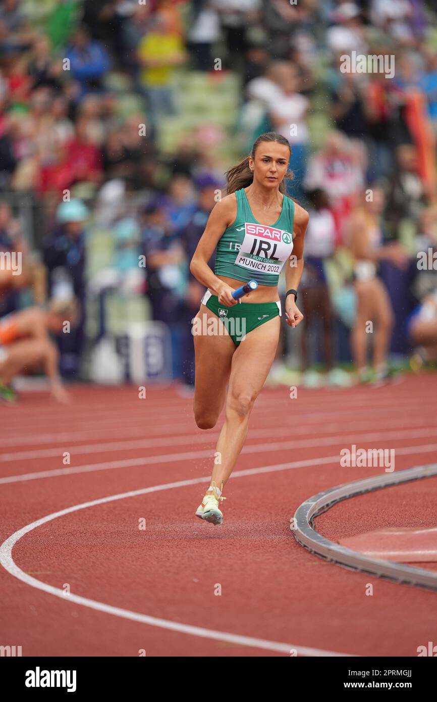Sharlene Mawdsley participating in the 4x400 meters relay of the ...