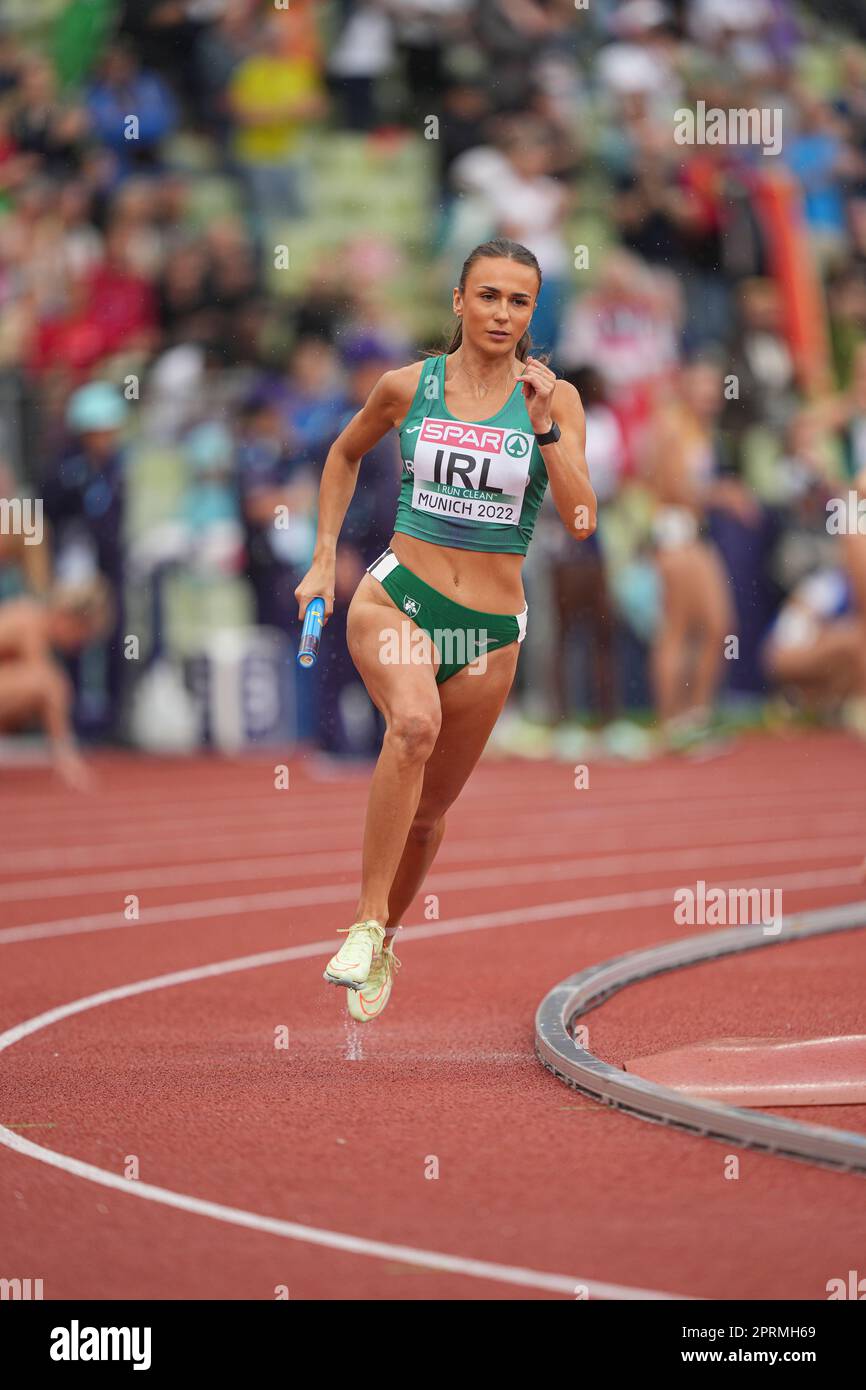 Sharlene Mawdsley participating in the 4x400 meters relay of the ...