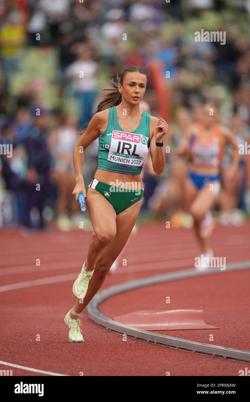 Sharlene Mawdsley participating in the 4x400 meters relay of the ...