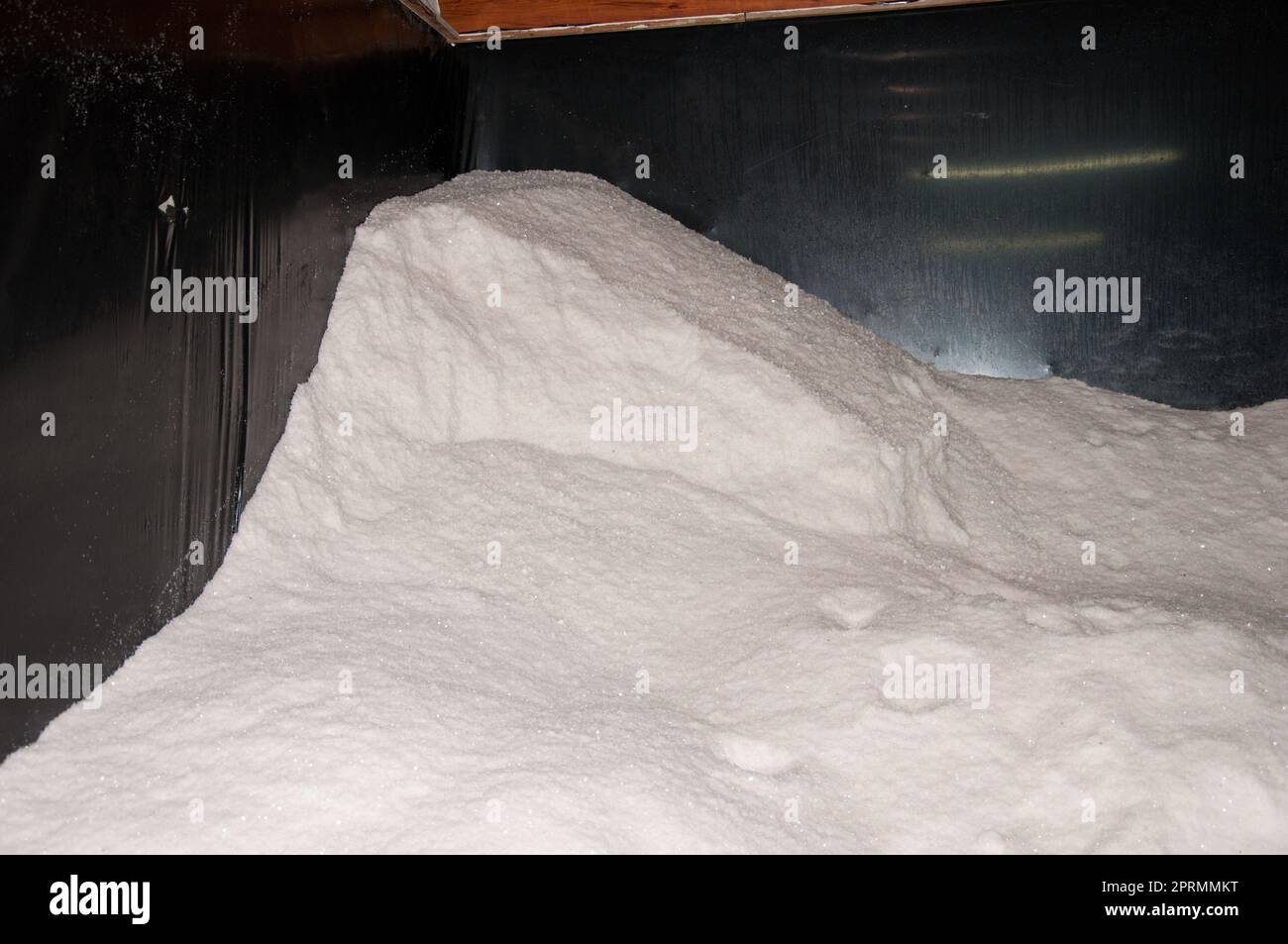 Mound of sea salt for human consumption Stock Photo - Alamy