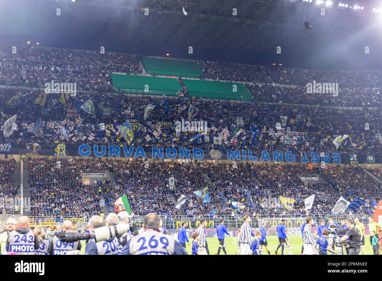 Curva nord milano hi-res stock photography and images - Alamy