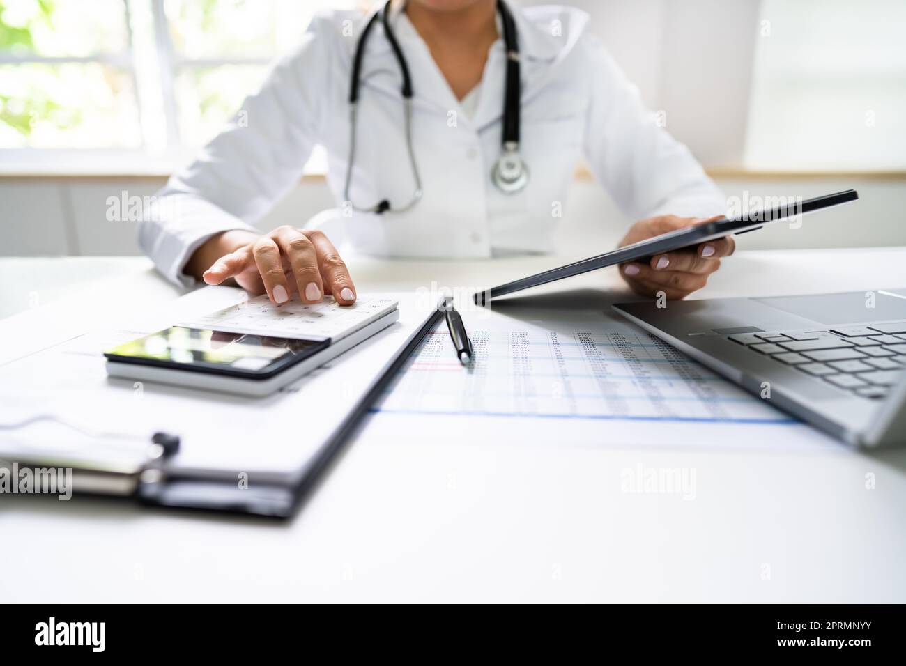 Medical computer billing hi-res stock photography and images - Alamy