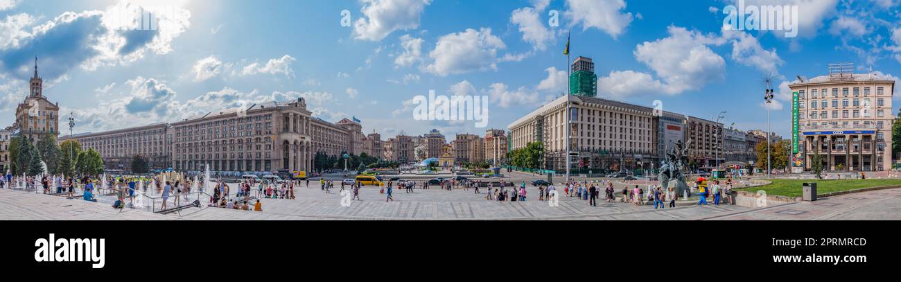 Square of independence hi-res stock photography and images - Alamy