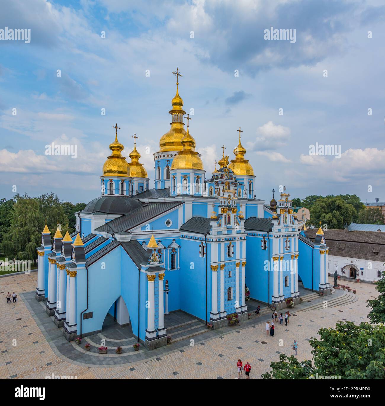 Golden facades hi-res stock photography and images - Alamy