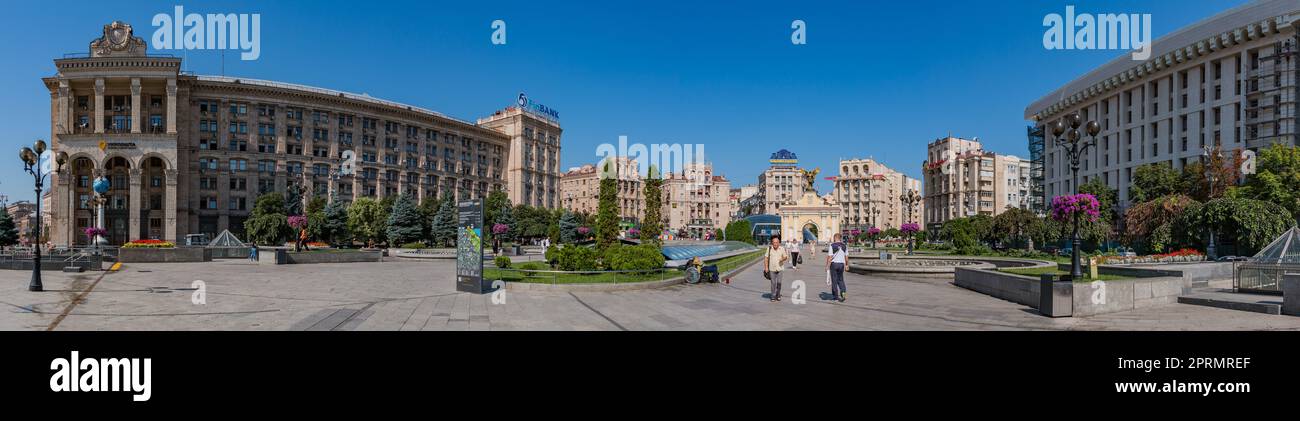 Square of independence hi-res stock photography and images - Alamy