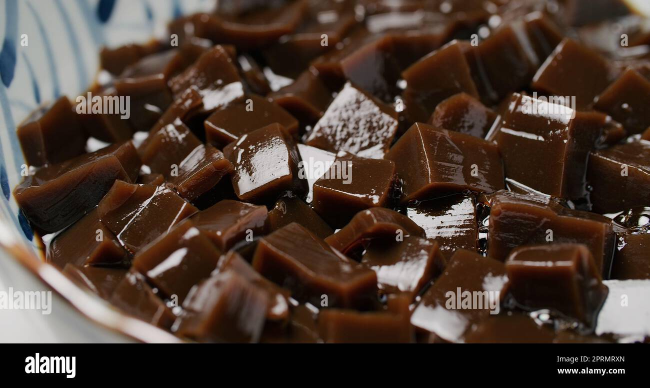 Hong Kong cuisine grass jelly Stock Photo - Alamy