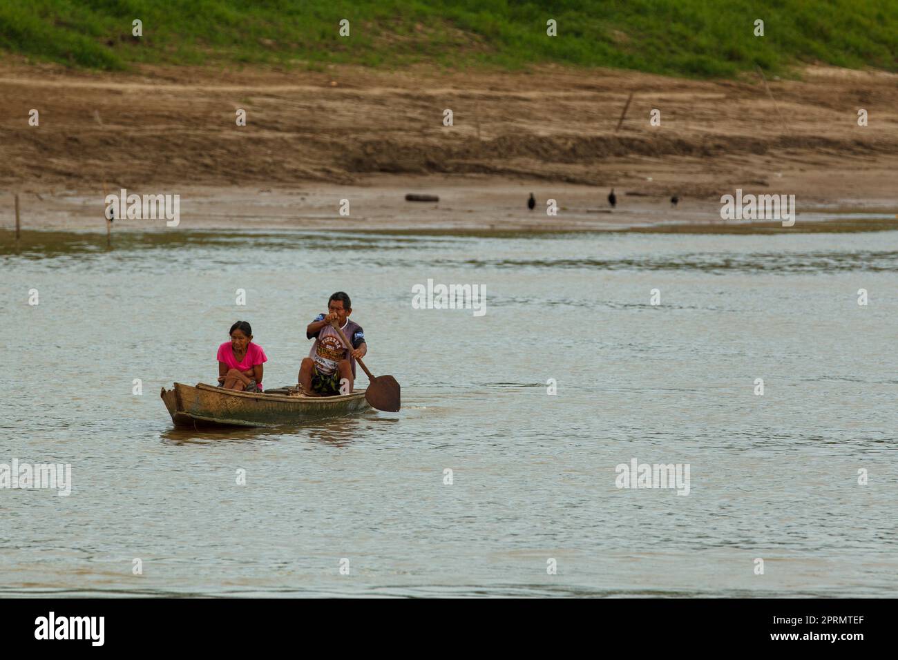 Indian paddling canoe hi-res stock photography and images - Alamy