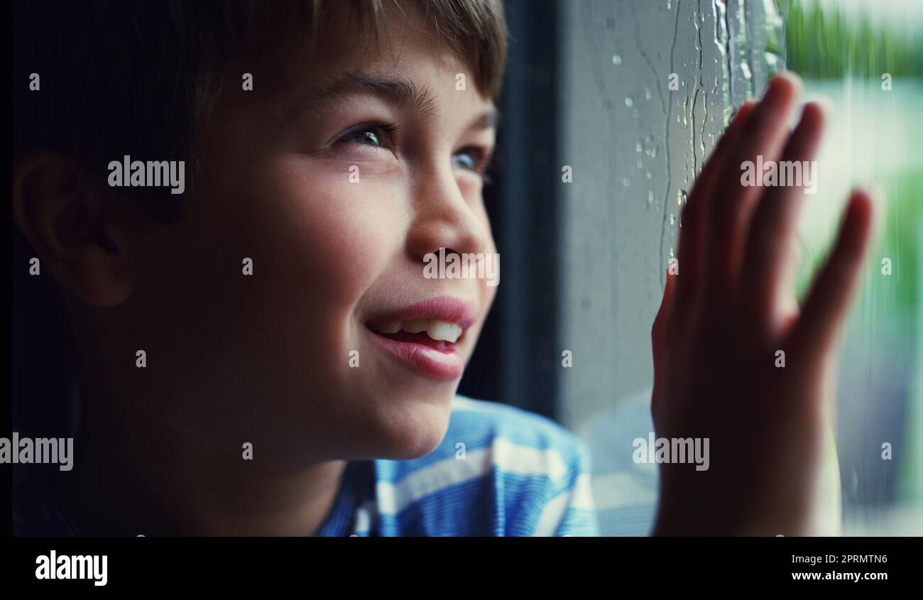 Children indoors rain hi-res stock photography and images - Alamy