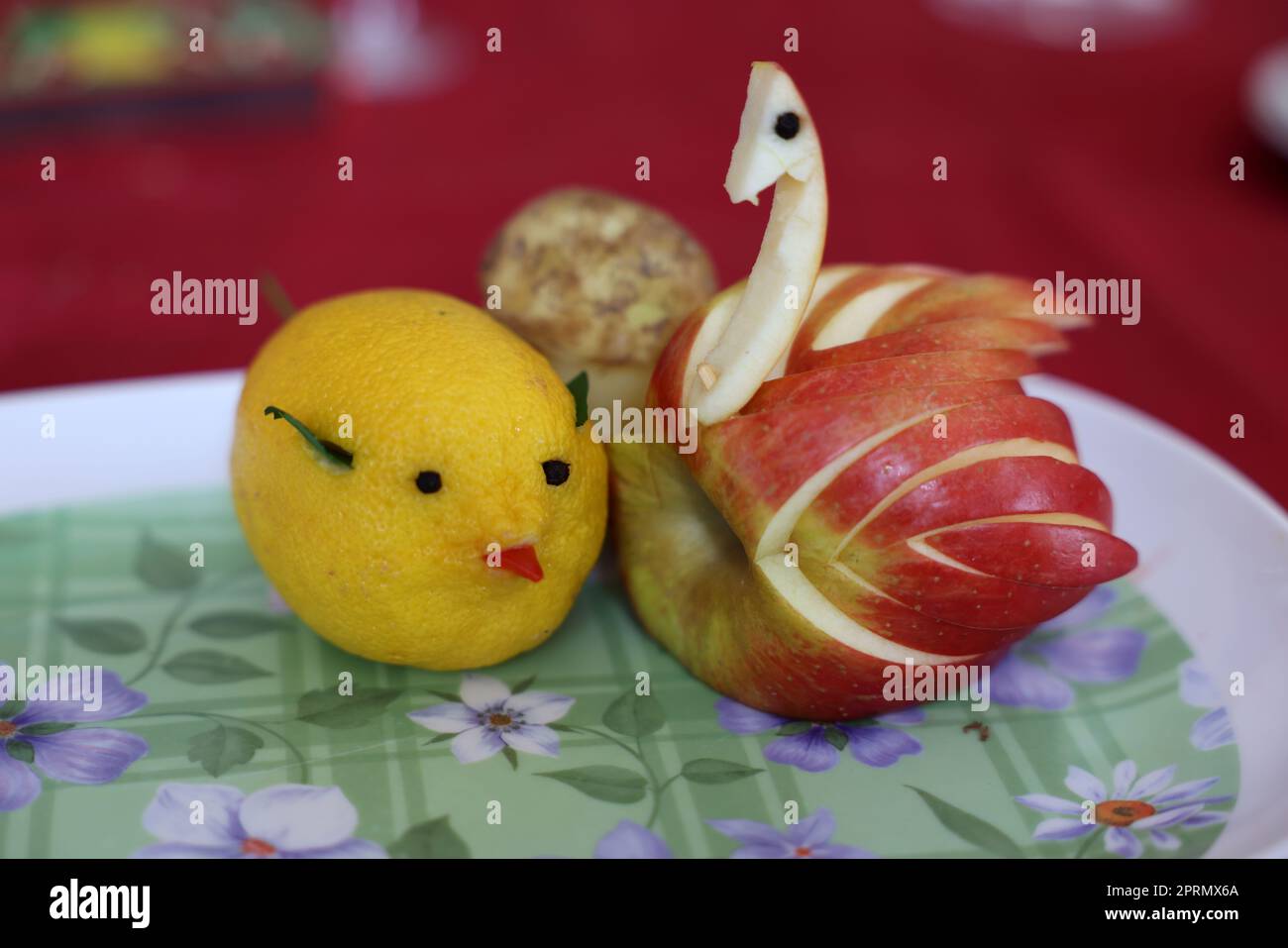 Animal-shaped decorations made of fruits and vegetables Stock Photo - Alamy