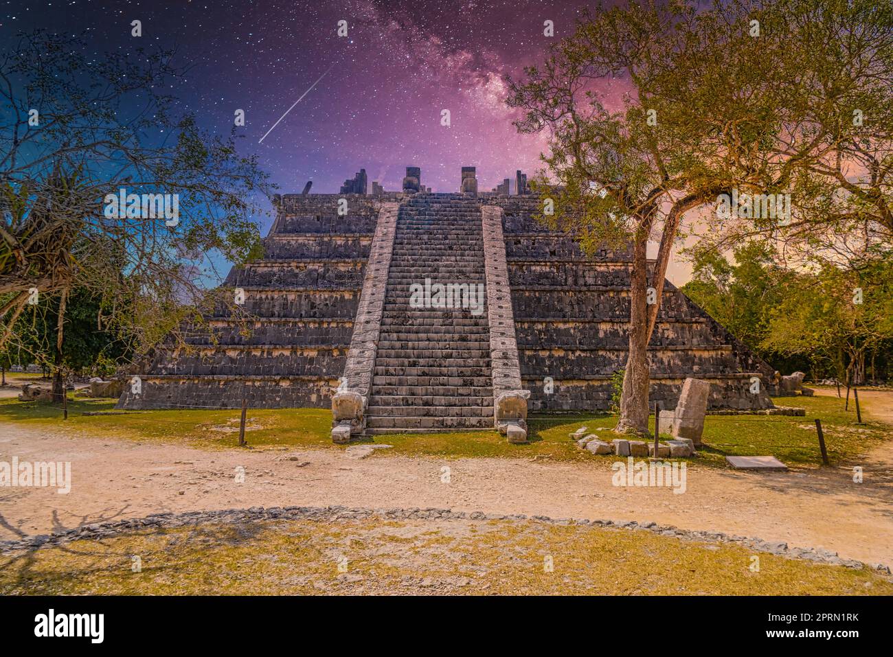 Ruins of El Osario pyramid, Chichen Itza, Yucatan, Mexico, Maya ...