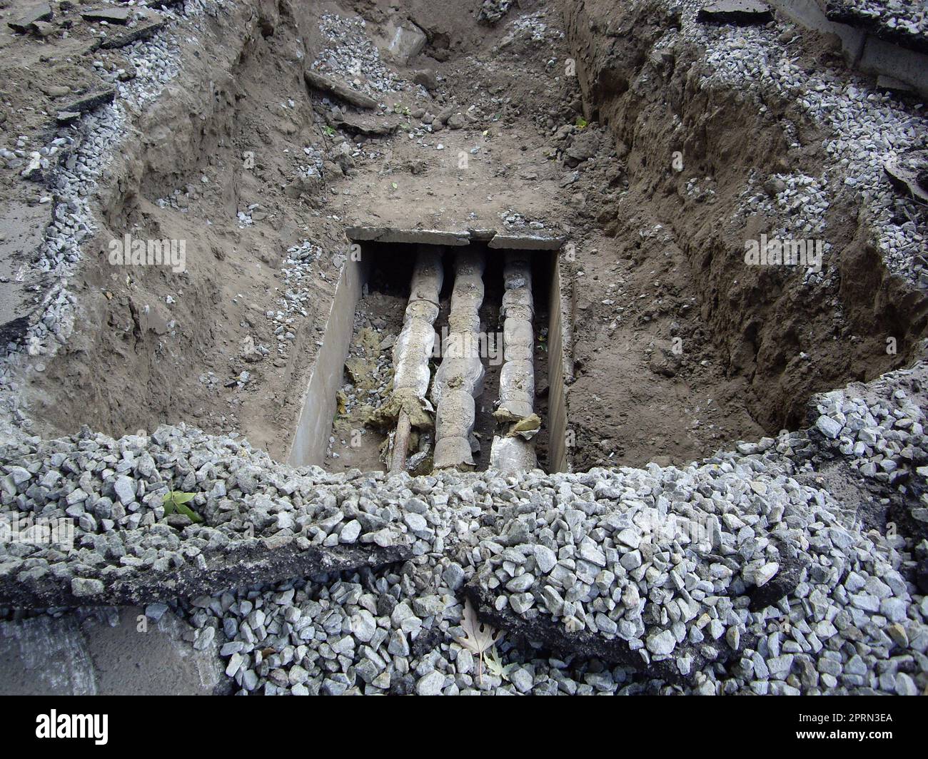 Dug pit for pipe hi-res stock photography and images - Alamy
