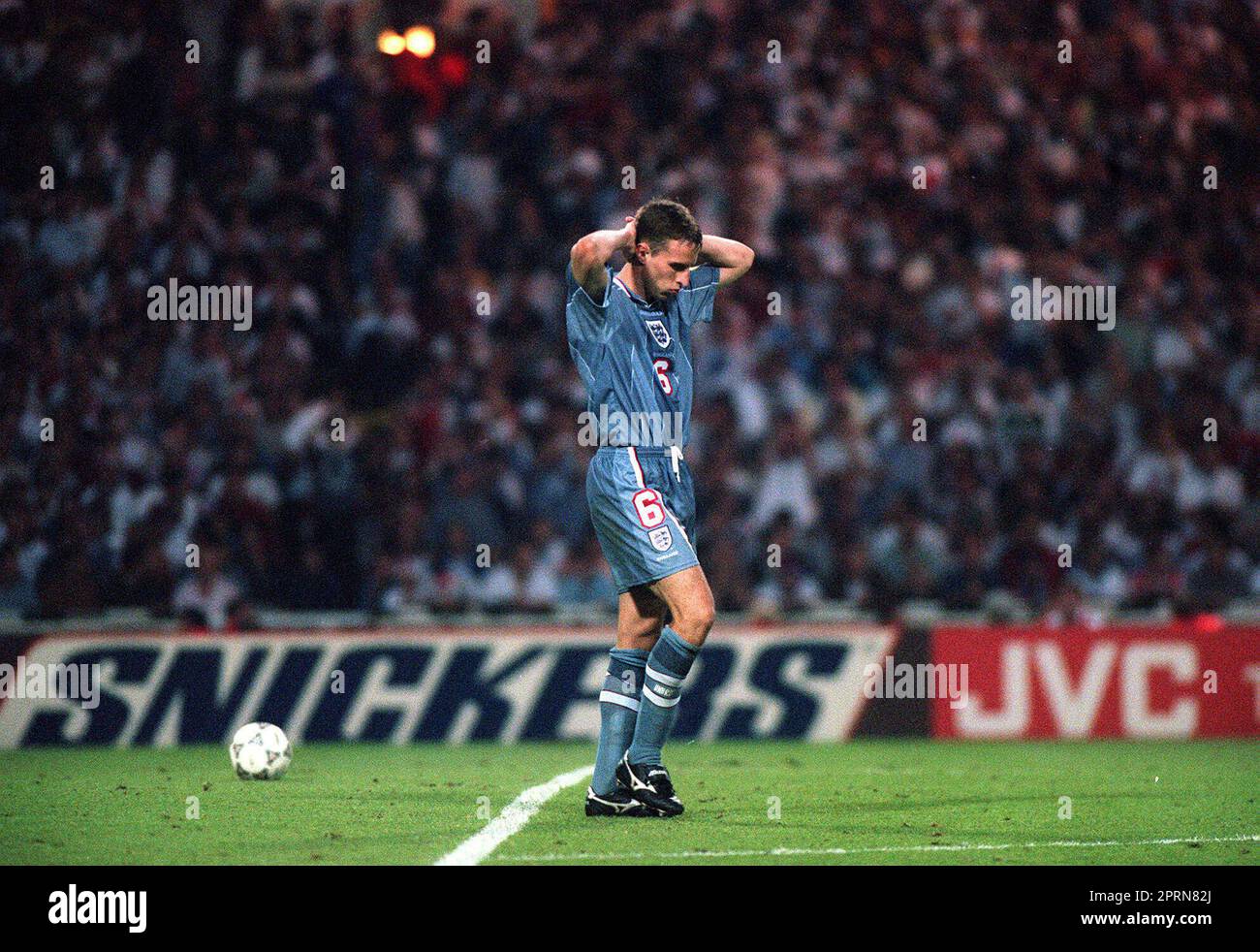 Gareth southgate 1996 26 hi-res stock photography and images - Alamy