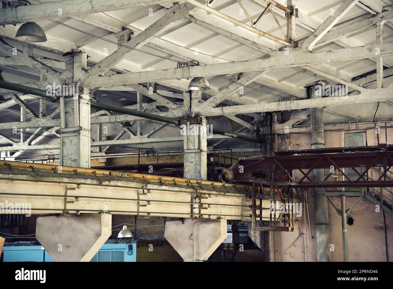 Inside old derelict warehouse hi-res stock photography and images - Alamy