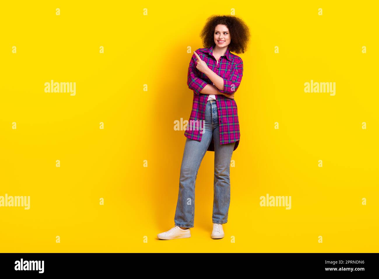 Full body photo of young girl promoter enjoy stylish outfit denim jeans ...
