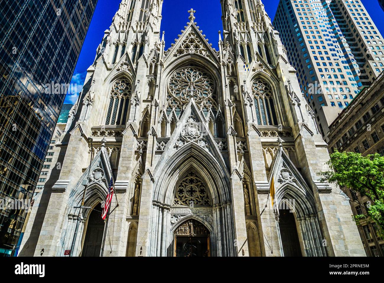 St. Patricks Cathedral (New York Manhattan). Shooting Location: New ...