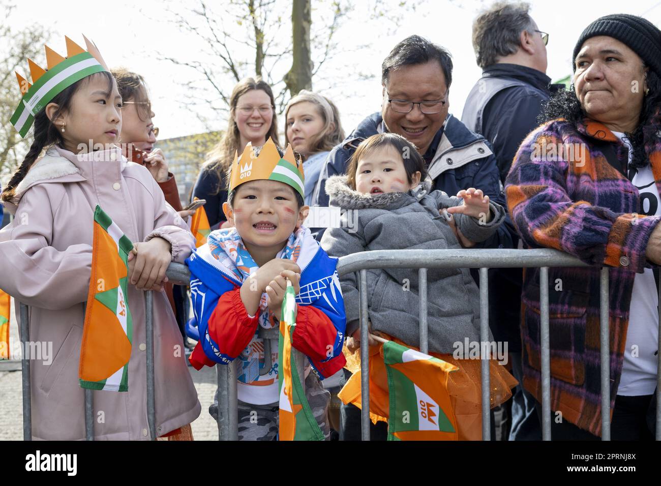 Rotterdam, Netherlands. 27/04/2023. Children wait for King Willem ...