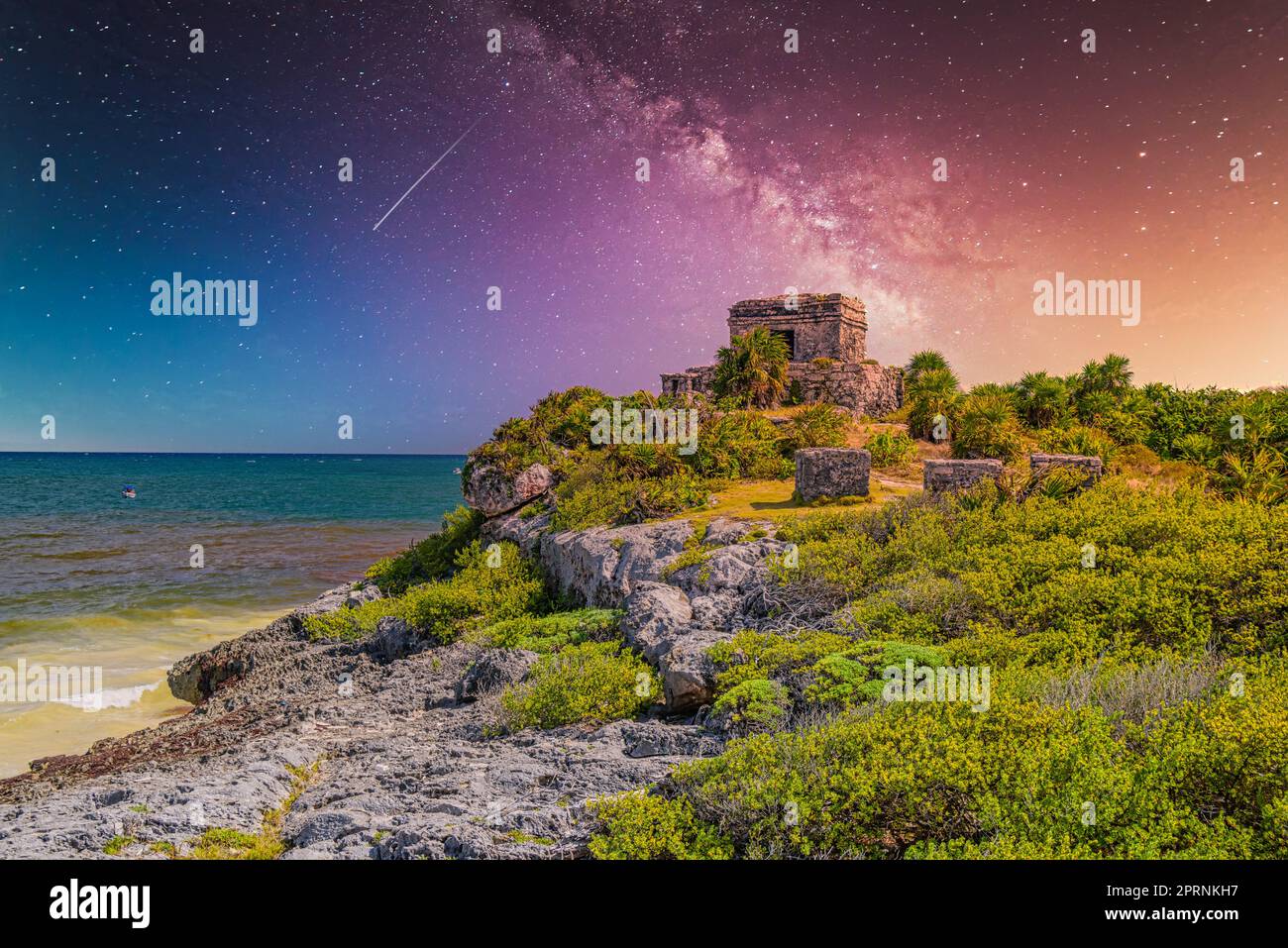Structure 45, offertories on the hill near the beach, Mayan Ruins in ...